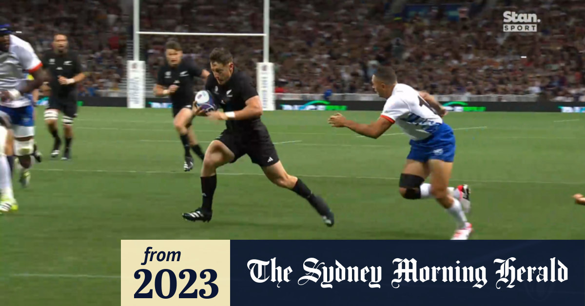 Video: Cam Roigard scores stellar first All Blacks try